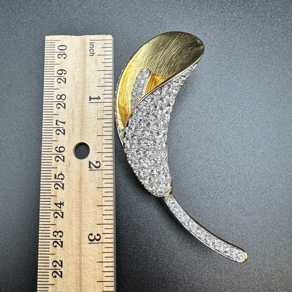 Nolan Miller | Jewelry | Nolan Miller Swarovski Galla Lily Flower Pin ...